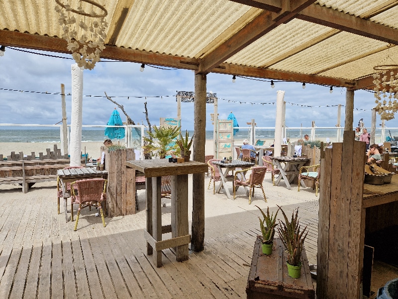 Heerlijk genieten bij Makani Beach in Ter Heijde - OpstapmetLisa